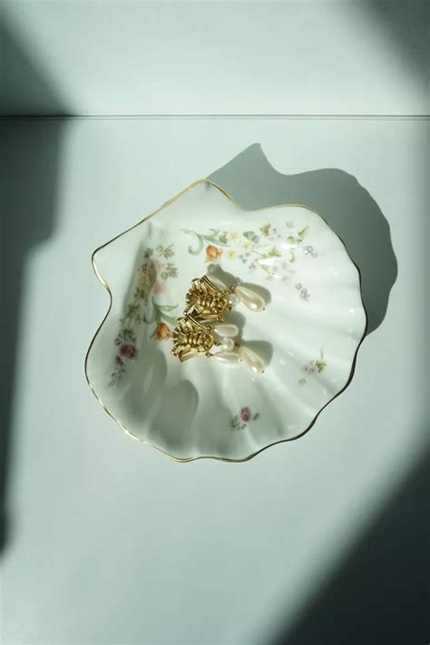 Vintage Floral Shell Catch All Urban Outfitters