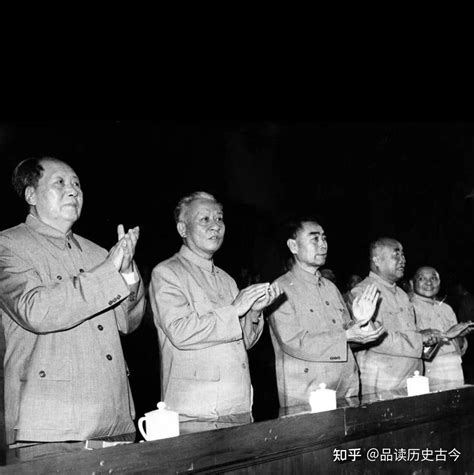 1955年，两人被补选为政治局委员，一是元帅，一是无冕元帅 知乎