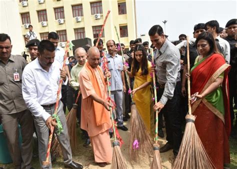 Bollywood Actor Akshay Kumar Appointed Brand Ambassador For Swachh