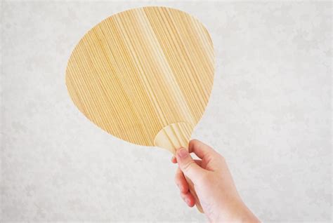 柄付きの杉うちわ ＜300本～＞
