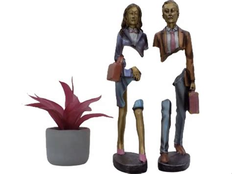 Resin Love Couple Statue For Interior Decor Sizedimension 8inch At