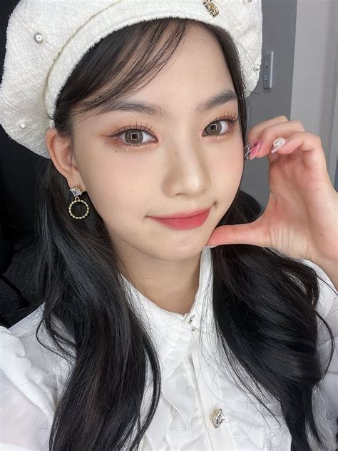 STAYC 스테이씨 on Twitter 아이사 아이사짱 마음에 쏙 든 스타일링 STAYC 스테이씨 ISA