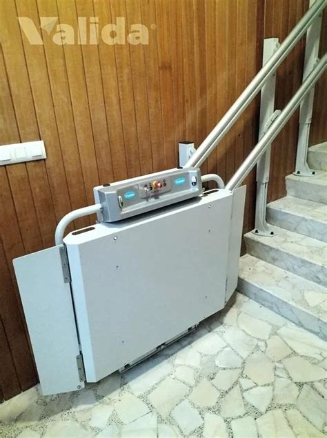Plataforma Sube Escaleras SPATIUM Para Comunidad Arteixo