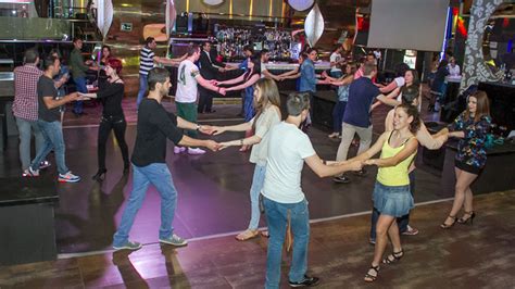 ¿cuáles Son Los Bailes Con Los Que Más Se Liga Correr Y Fitness