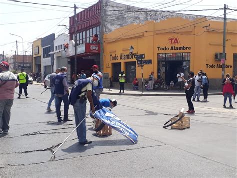 Centro Congestionado Organizaciones Sociales Protestan Y Cortan El