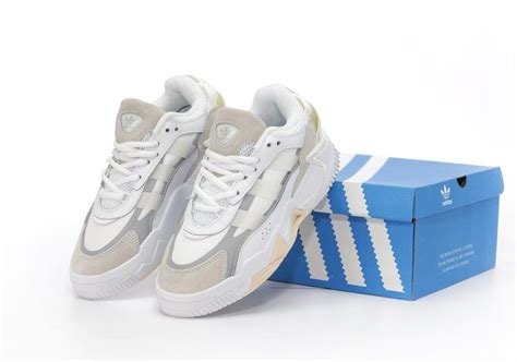 Кроссовки Adidas Niteball — ціна 2450 грн у каталозі Кросівки Купити жіночі речі за доступною