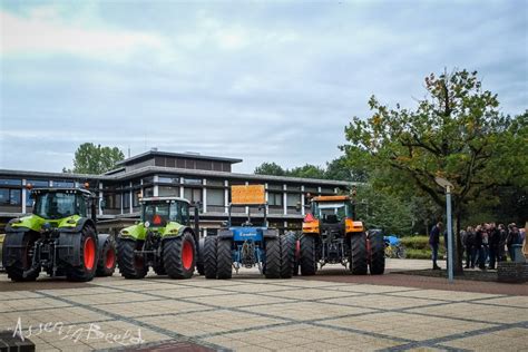 Boerenbezoek Op Het Provinciehuis Assen In Beeld