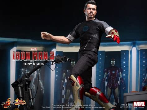 Hot Toys Iron Man 3 Tony Stark Figure