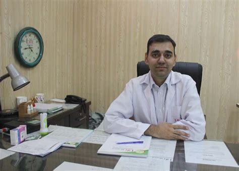 Dr Farooq Ahmed Life Hospital