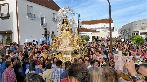 El Almendro se despide de la Virgen de Piedras Albas que permanecerá en