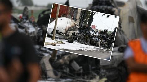 VIDEO Avión se sale de control y choca contra una casa hay dos