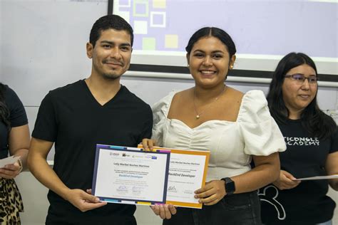 Clausura Del Bootcamp Muchas Más Tic Con Derechos Asociación Conexión El Salvador