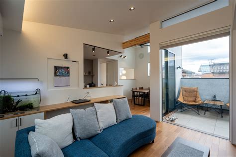 シンプル・ナチュラルなリビング・ダイニングの実例写真｜大きな森 株永井工業 住宅事業部の「2階リビングの星望む家。」 Mockhouse