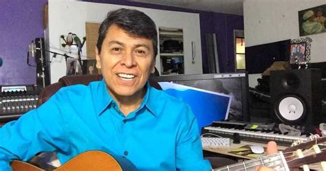 Álvaro Torres Cantautor Salvadoreño Y Su Patria Querida Noticias De