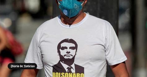 Brasil Apoiantes De Bolsonaro Pedem Intervenção Militar Em Frente à
