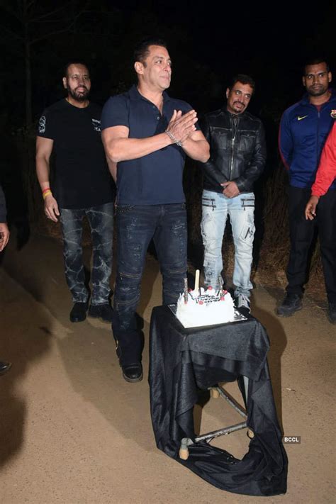 Viral Pictures Of Salman Khan And Sushmita Sens Naughty Dance Pics