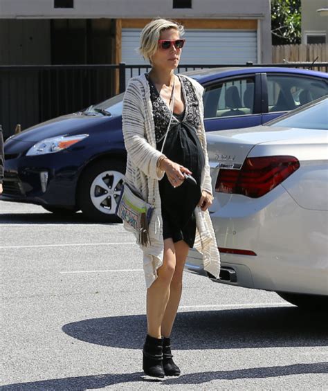 Semi Exclusive Pregnant Elsa Pataky Heads To The Doctors Office