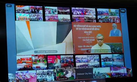 प्रधानमंत्री नरेंद्र मोदी ने 41000 करोड़ रुपये की 2000 से अधिक रेलवे