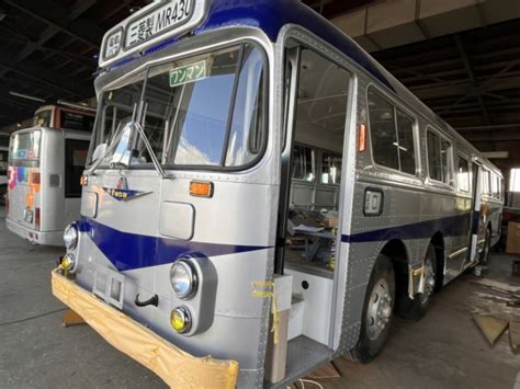 Mitsubishi Fusos Rare Dual Front Axle Bus Has Been Restored Japanese
