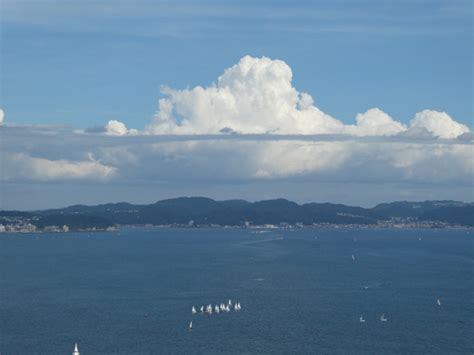海に浮かぶ入道雲 By かみちゃん209 300 （id：11981592） 写真共有サイトphotohito