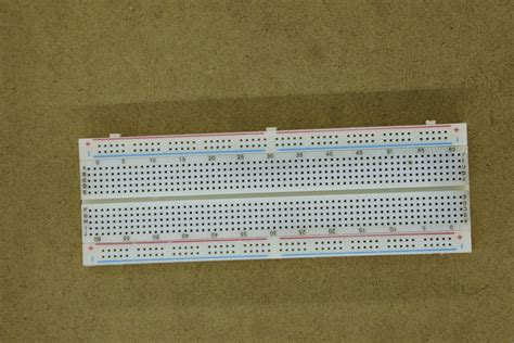 830 Point Solderless Breadboard A2d Electronics