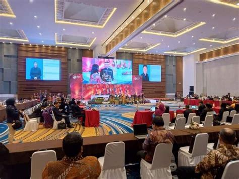 តំណាងរដ្ឋមន្រ្តីសង្គមកិច្ច លោកឯម ច័ន្ទមករា ស្នើឱ្យមានការសហការដើម្បីធានាថា ជនមានពិការភាពនៅ