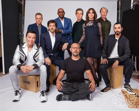 Rogue One A Star Wars Storys Cast Spills Secrets In Exclusive Qanda