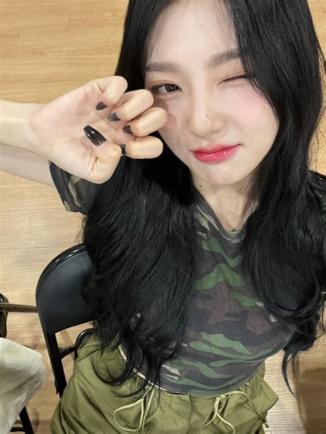 231110 Triples Instagram And Twitter Update Xinyu Kpopping