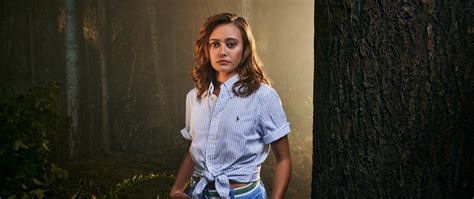 Ella Purnell Wallpaper 4K 5K English Actress