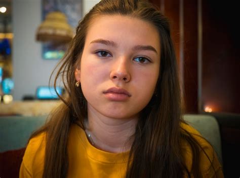 Premium Photo Portrait Of Girl At Home
