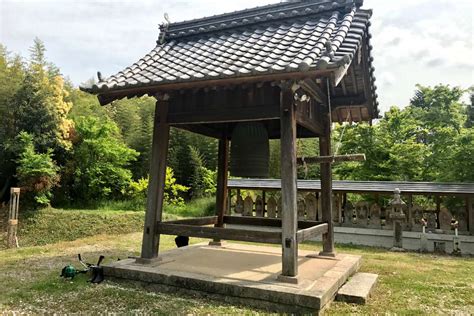 法楽寺 梵鐘卍法楽寺奈良県生駒市 八百万の神