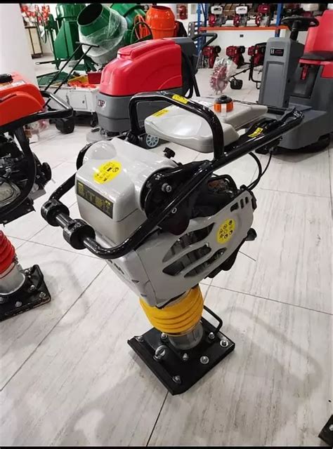 Corotos Maco Compactador Robin