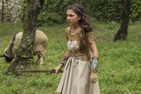 Emily Carey As 12 Year Old Diana In Wonder Woman 2017 Разное