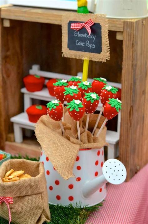 ideias de temas para festas de meninas sem usar personagens Just Real Moms Blog para Mães