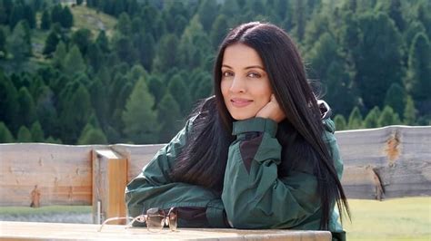Celina Jaitly Gets Marriage Proposal On Social Media Fans Go Crazy