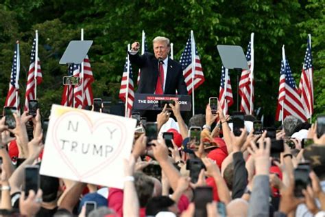 We Love Him Here Trump Supporters Show Up Ahead Of Bronx Rally In