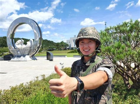 유용원 오늘은 여군 창설 70주년 육해공 각군에서 맹활약중인 여군들 오늘6일은 여군 창설