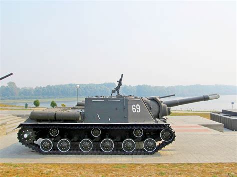 ISU 152 Лоев