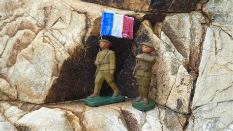 Tonkinese And Spahis Composition 85 Cm Soldiers Produced By Jrd