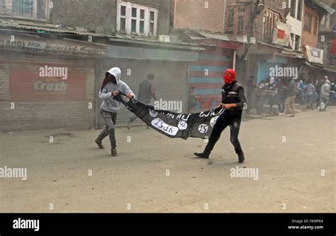 Srinagar India 20th Nov 2015 Kashmiri Muslim Protesters Display