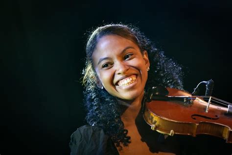 Yeisy Rojas La Nueva Sensación Cubana Que Fusiona Ritmos y Rompe