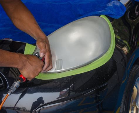 Cómo reparar los faros de un automóvil 4Components es