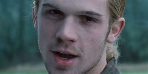 Twilight 10 Hidden Details About The Main Characters Everyone Missed