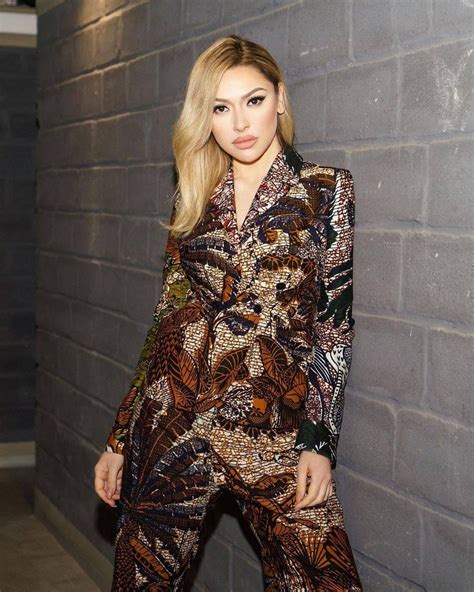 Özel Bir Etkinlik Için Venedike Gitmişti Hadise Kıyafetiyle Geceye