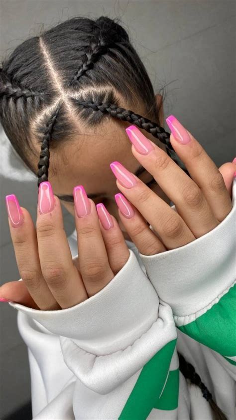‎خدمات ناخن💅🏻‎ ‎ترمیم لمینت متریال ژل💖 دیزاین فرنچ