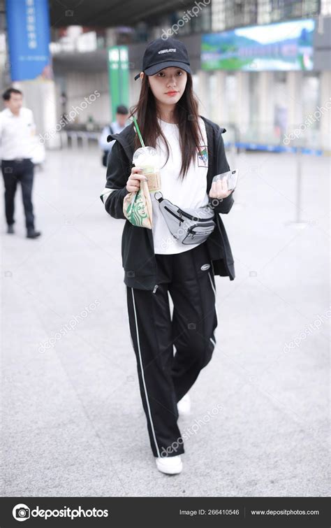Chinese Actress Jelly Lin Lin Yun Arrives Beijing Capital International