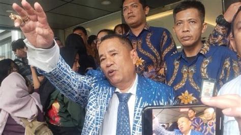 Pajak Hiburan Naik Hotman Paris Lambaikan Tangan Ke Sri Mulyani Sambil