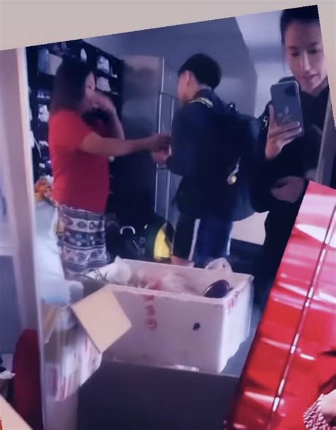 张柏芝对镜自拍状态佳 二儿子quintus背书包出镜阳光帅气新浪图片