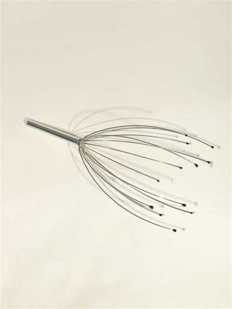 Single Silver Octopus Head Octopus Massager For Natural Pain Relief In