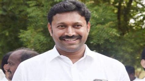 Ys Avinash Reddy 7 గంటల పాటు అవినాష్ రెడ్డిని విచారించిన సీబీఐ